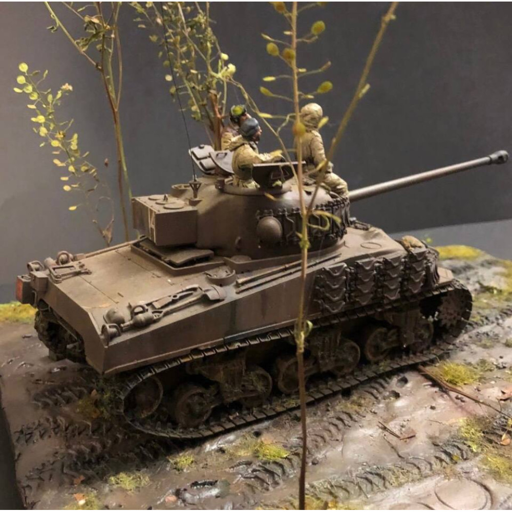 Sherman Tanks 35-004 - Made by modeler Garth M from Ottawa, Canada ...
