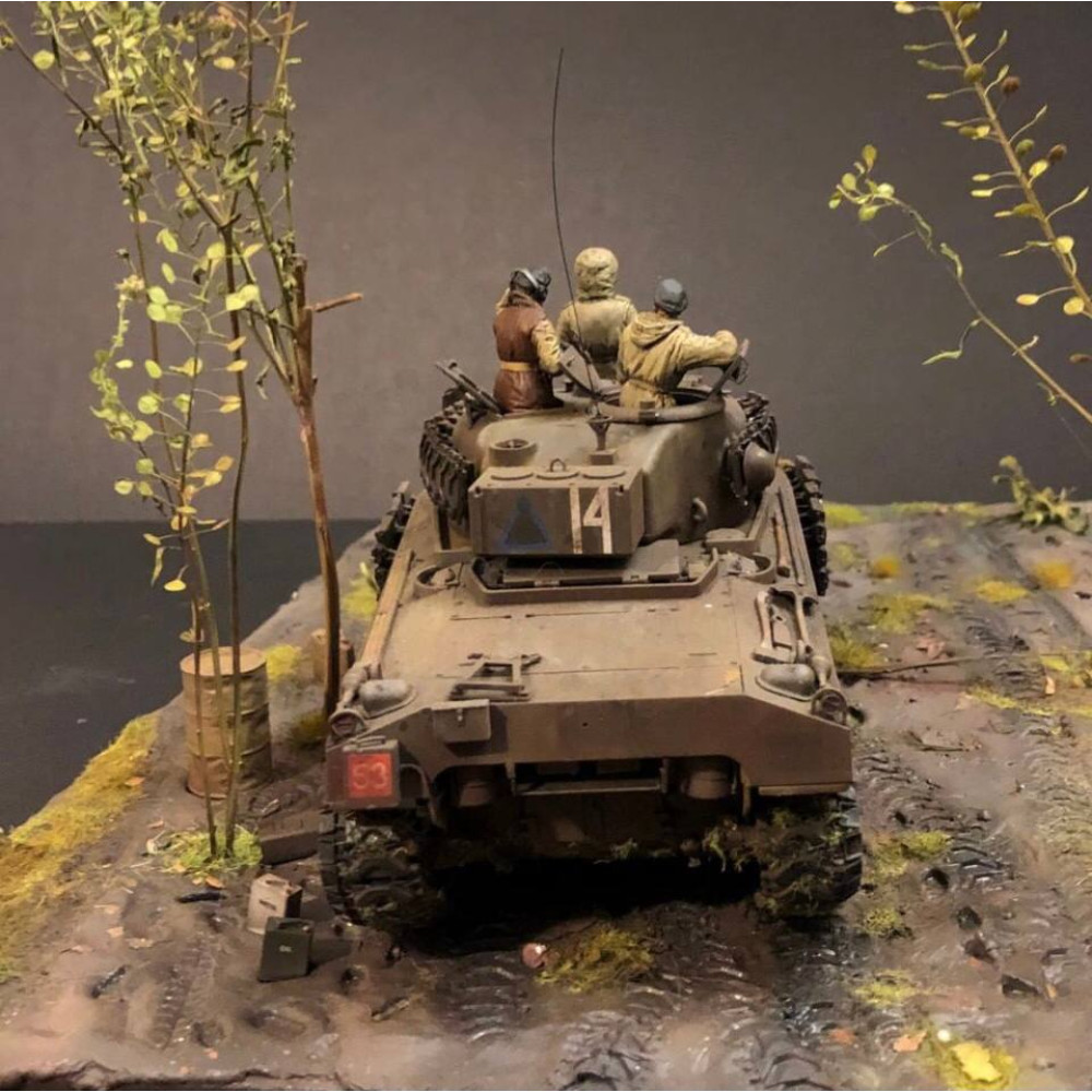 Sherman Tanks 35-004 - Made by modeler Garth M from Ottawa, Canada ...